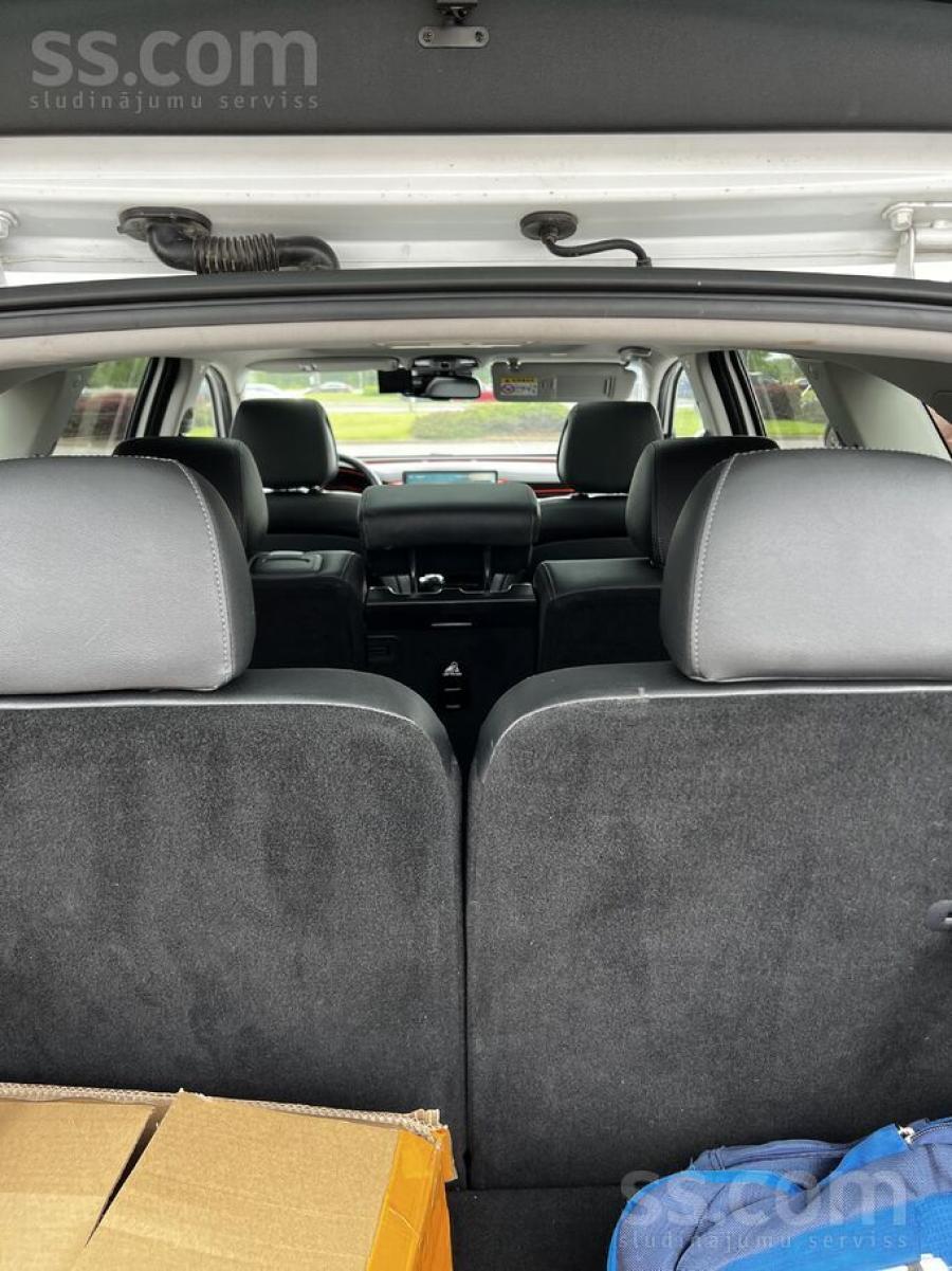 Balts Kia Sorento 2015 Rīga, ar dzinēja tilpumu 2.20 L un nobraukumu 248 tūkst. km par 13500 €, foto 8 vietnē AUTOMOTO.COM.LV