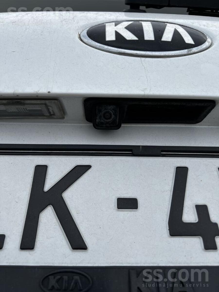 Balts Kia Sorento 2015 Rīga, ar dzinēja tilpumu 2.20 L un nobraukumu 248 tūkst. km par 13500 €, foto 12 vietnē AUTOMOTO.COM.LV