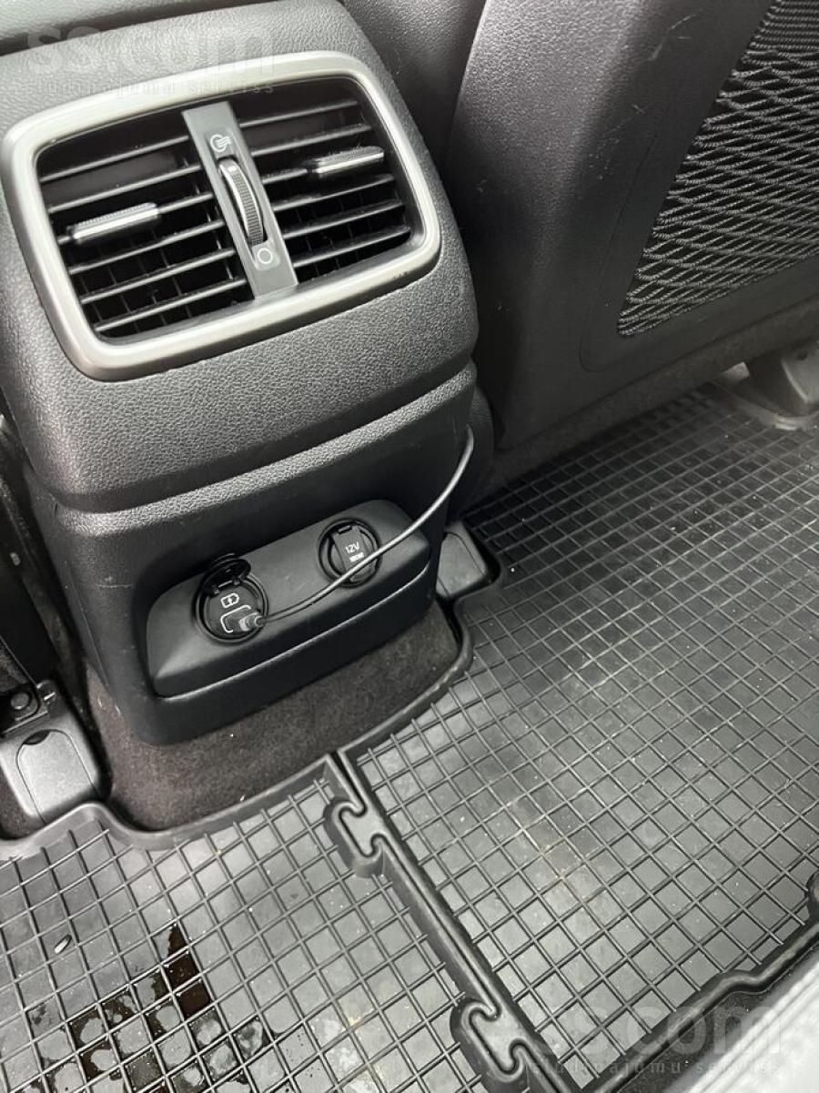 Balts Kia Sorento 2015 Rīga, ar dzinēja tilpumu 2.20 L un nobraukumu 248 tūkst. km par 13500 €, foto 14 vietnē AUTOMOTO.COM.LV