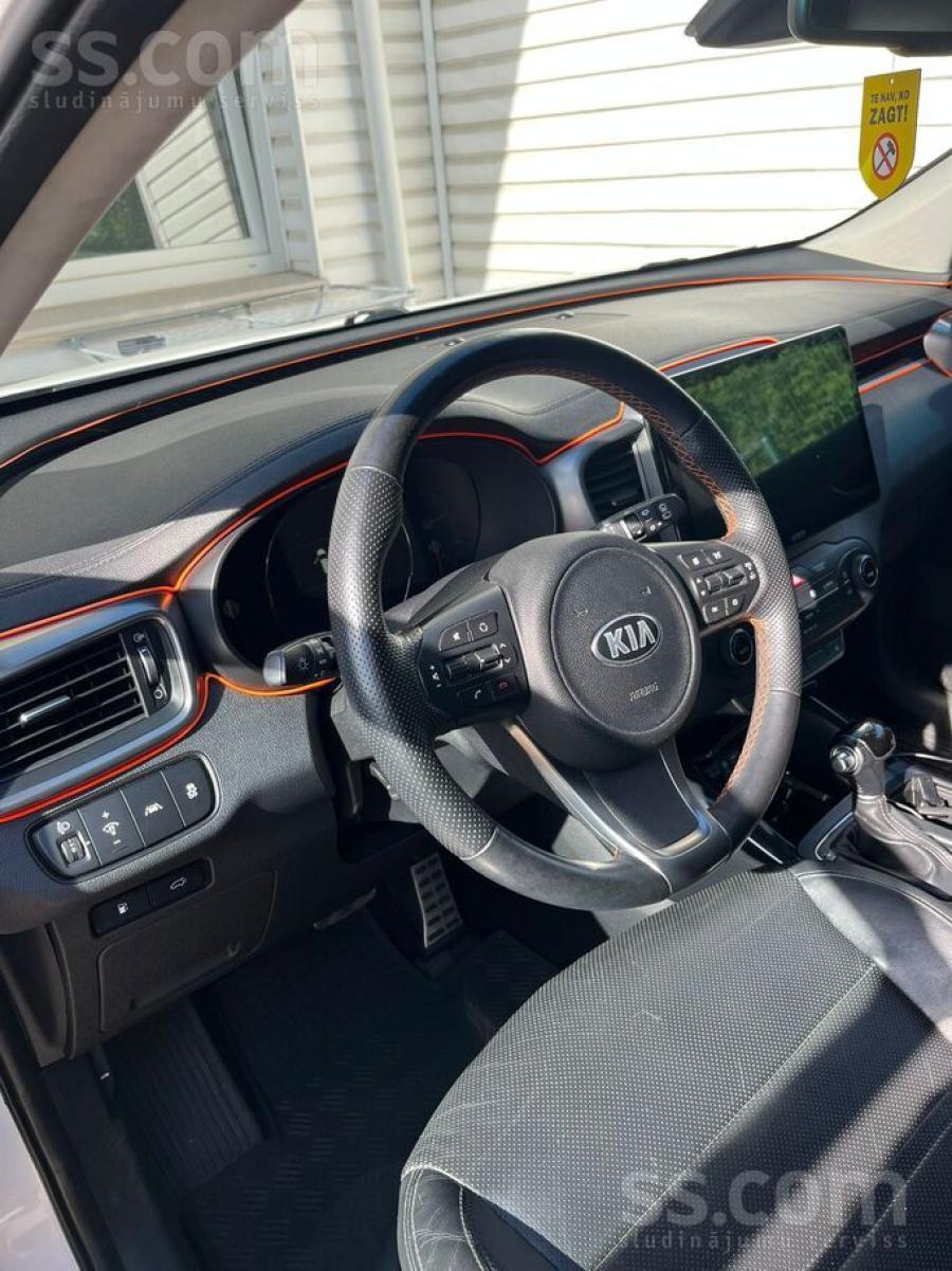 Balts Kia Sorento 2015 Rīga, ar dzinēja tilpumu 2.20 L un nobraukumu 248 tūkst. km par 13500 €, foto 16 vietnē AUTOMOTO.COM.LV