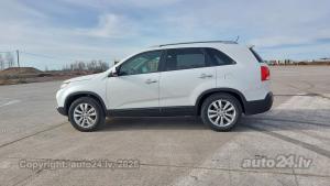 Balts Kia Sorento 2012 Tartu, ar dzinēja tilpumu 2.00 L un nobraukumu 279 tūkst. km par 8990 €, foto 6 vietnē AUTOMOTO.COM.LV