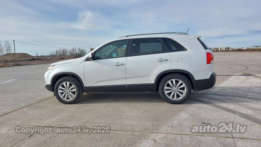 Balts Kia Sorento 2012 Tartu, ar dzinēja tilpumu 2.00 L un nobraukumu 279 tūkst. km par 8990 €, foto 6 vietnē AUTOMOTO.COM.LV