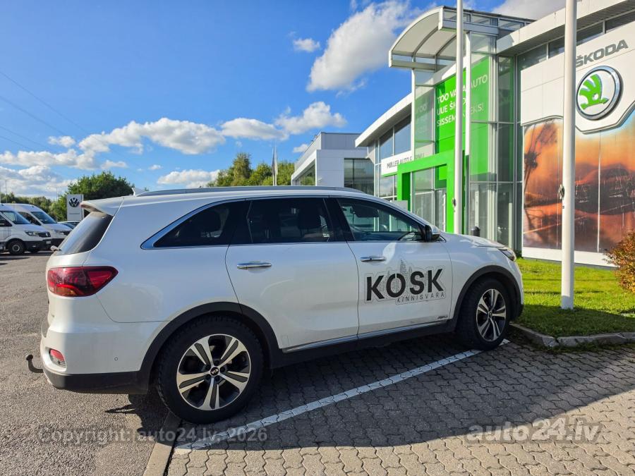 Balts Kia Sorento 2018 Tallina, ar dzinēja tilpumu 2.20 L un nobraukumu 174 tūkst. km par 22000 €, foto 3 vietnē AUTOMOTO.COM.LV
