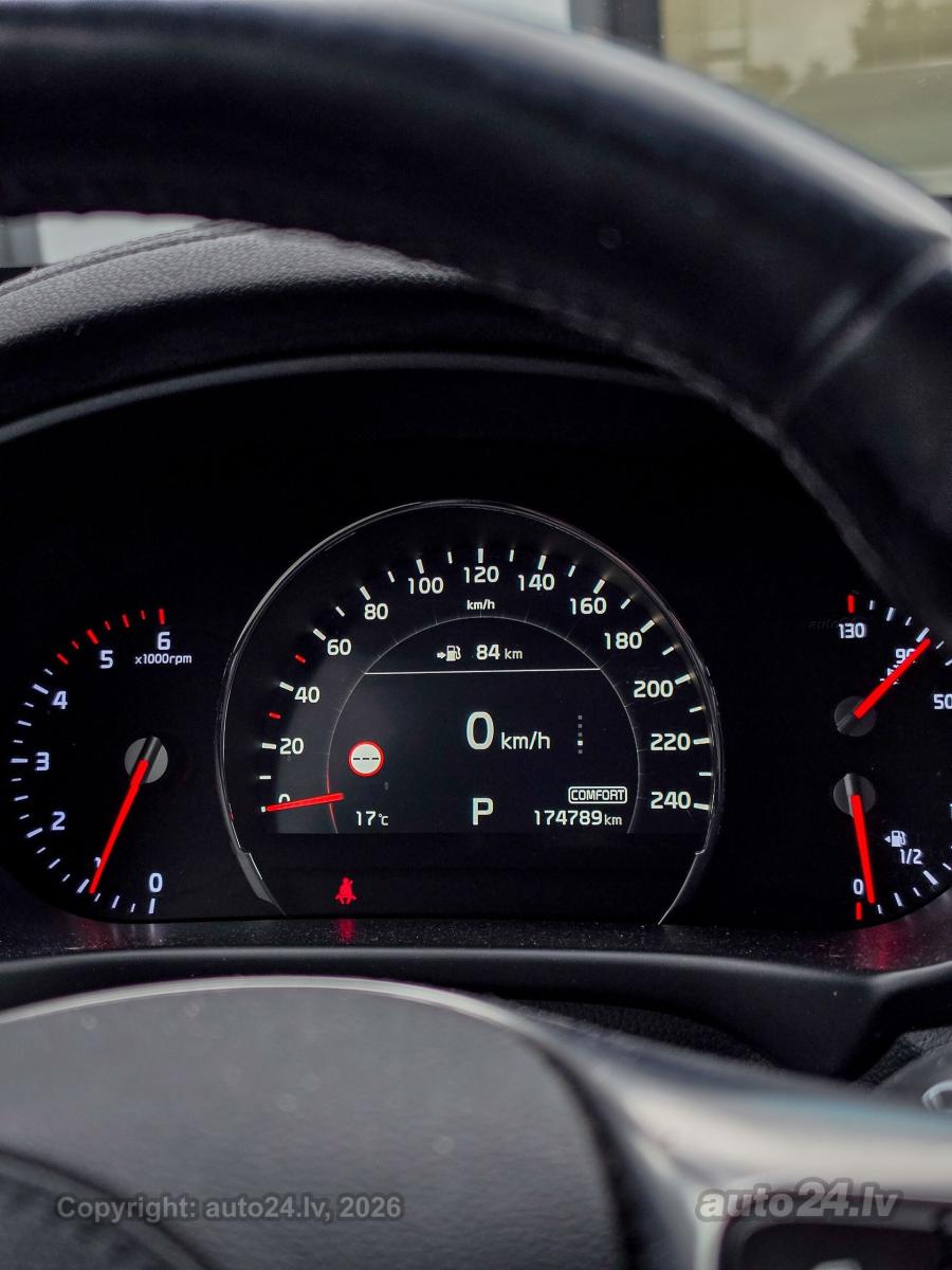 Balts Kia Sorento 2018 Tallina, ar dzinēja tilpumu 2.20 L un nobraukumu 174 tūkst. km par 22000 €, foto 7 vietnē AUTOMOTO.COM.LV