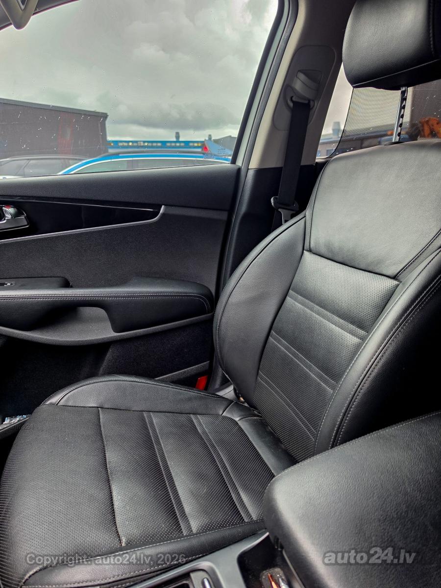 Balts Kia Sorento 2018 Tallina, ar dzinēja tilpumu 2.20 L un nobraukumu 174 tūkst. km par 22000 €, foto 10 vietnē AUTOMOTO.COM.LV