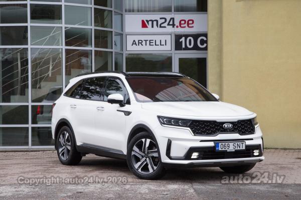 White Kia Sorento 2020 in Tallinn, with an engine capacity of 2.20 L and mileage of 164 thousand km for 27450 €, photo 1 on AUTOMOTO.COM.LV