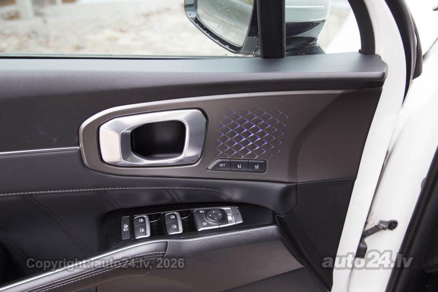Balts Kia Sorento 2020 Tallina, ar dzinēja tilpumu 2.20 L un nobraukumu 164 tūkst. km par 27450 €, foto 20 vietnē AUTOMOTO.COM.LV