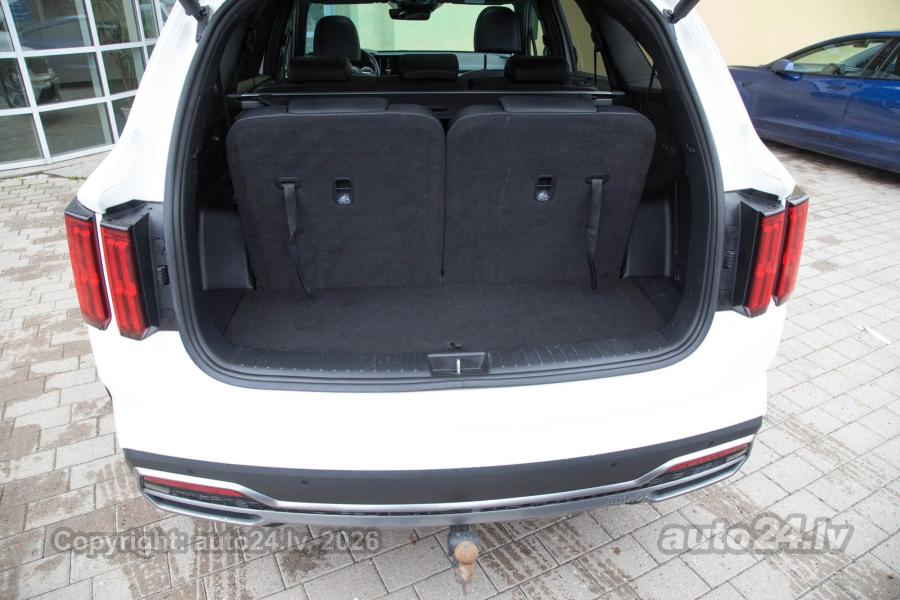 Balts Kia Sorento 2020 Tallina, ar dzinēja tilpumu 2.20 L un nobraukumu 164 tūkst. km par 27450 €, foto 27 vietnē AUTOMOTO.COM.LV
