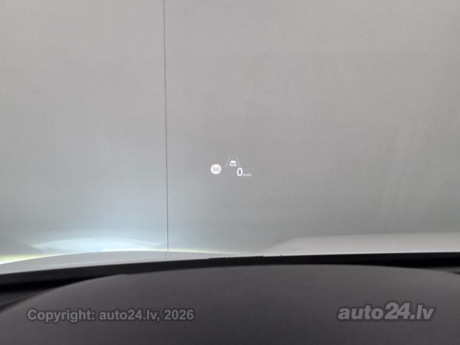 White Kia Sorento 2021 in Tallinn, with an engine capacity of 2.20 L and mileage of 115 thousand km for 34900 €, photo 18 on AUTOMOTO.COM.LV