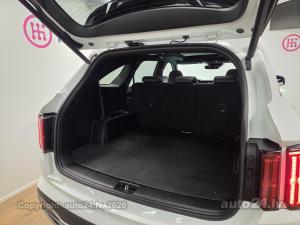 White Kia Sorento 2021 in Tallinn, with an engine capacity of 2.20 L and mileage of 115 thousand km for 34900 €, photo 24 on AUTOMOTO.COM.LV