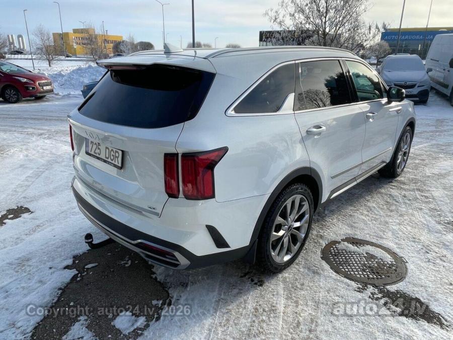 Balts Kia Sorento 2023 Tartu, ar dzinēja tilpumu 2.20 L un nobraukumu 59 tūkst. km par 44990 €, foto 8 vietnē AUTOMOTO.COM.LV