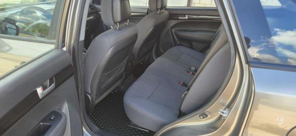 Dzeltens Kia Sorento 2013 Rokiškis, ar dzinēja tilpumu 2.20 L un nobraukumu 215 tūkst. km par 5650 €, foto 10 vietnē AUTOMOTO.COM.LV