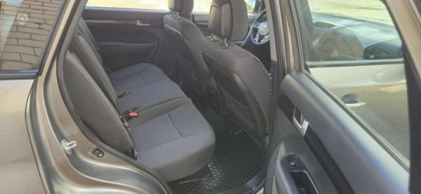 Dzeltens Kia Sorento 2013 Rokiškis, ar dzinēja tilpumu 2.20 L un nobraukumu 215 tūkst. km par 5650 €, foto 11 vietnē AUTOMOTO.COM.LV