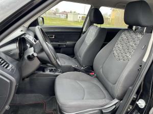 Black Kia Soul 2011 in Taurage, with an engine capacity of 1.58 L and mileage of 176 thousand km for 2700 €, photo 17 on AUTOMOTO.COM.LV