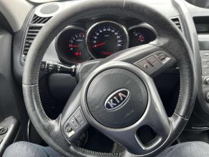 Black Kia Soul 2011 in Taurage, with an engine capacity of 1.58 L and mileage of 176 thousand km for 2700 €, photo 18 on AUTOMOTO.COM.LV
