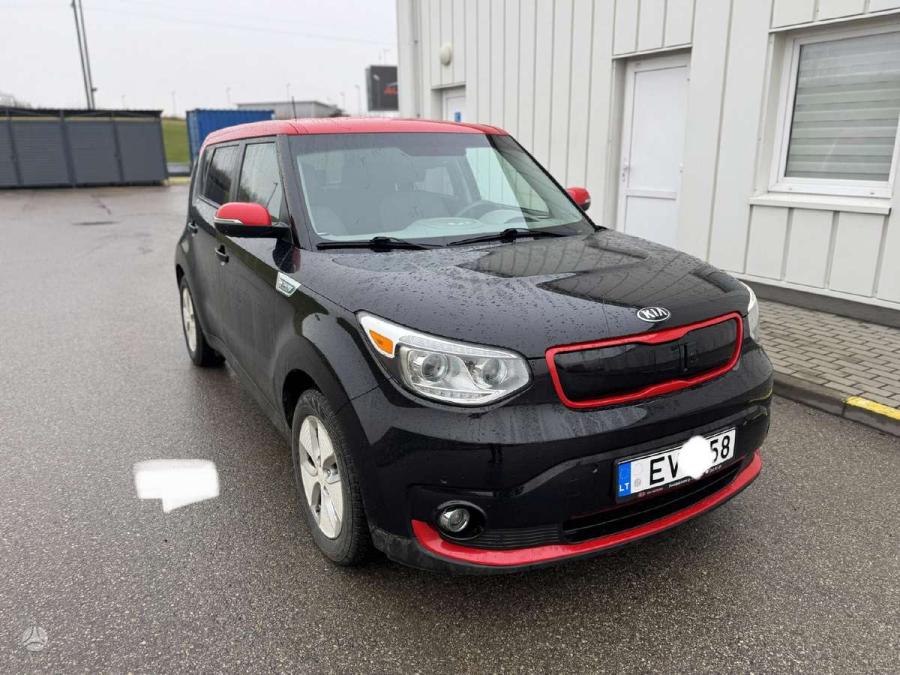 Black Kia Soul 2015 in Utena, with an engine capacity of 0.00 L and mileage of 105 thousand km for 3250 €, photo 1 on AUTOMOTO.COM.LV