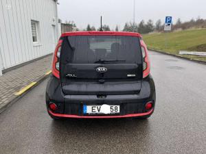 Black Kia Soul 2015 in Utena, with an engine capacity of 0.00 L and mileage of 105 thousand km for 3250 €, photo 6 on AUTOMOTO.COM.LV