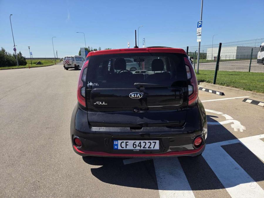 Melns Kia Soul 2015 Marijampole, ar dzinēja tilpumu 0.00 L un nobraukumu 118 tūkst. km par 3950 €, foto 4 vietnē AUTOMOTO.COM.LV