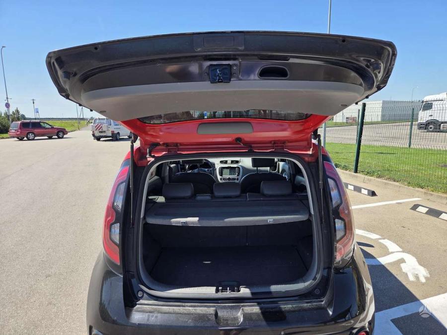 Melns Kia Soul 2015 Marijampole, ar dzinēja tilpumu 0.00 L un nobraukumu 118 tūkst. km par 3950 €, foto 5 vietnē AUTOMOTO.COM.LV