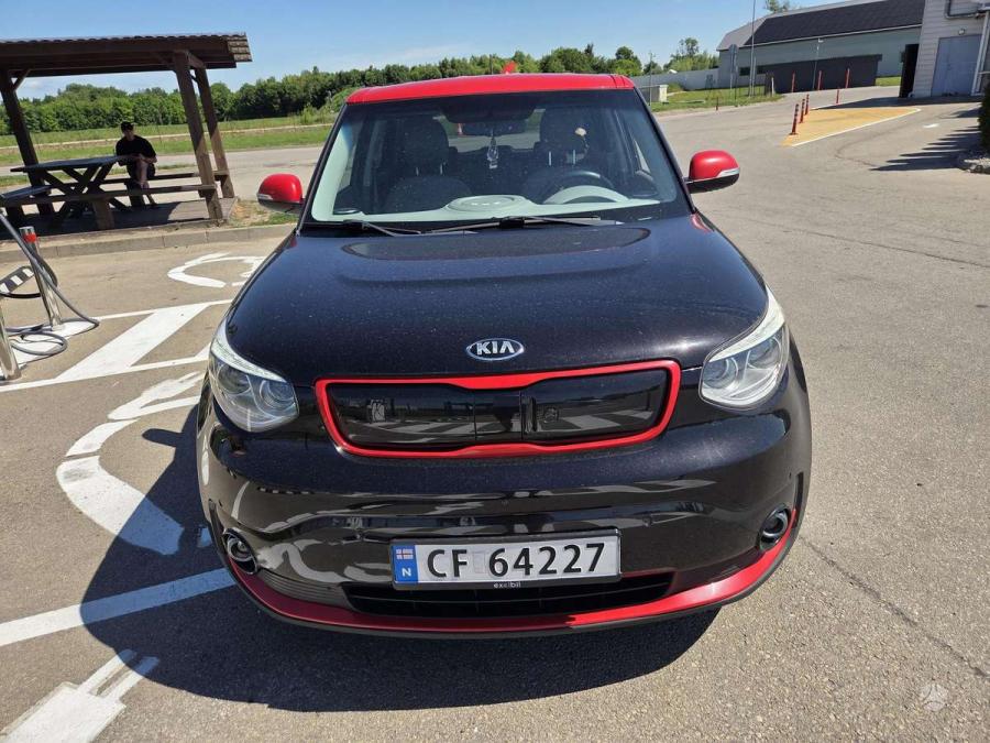 Melns Kia Soul 2015 Marijampole, ar dzinēja tilpumu 0.00 L un nobraukumu 118 tūkst. km par 3950 €, foto 6 vietnē AUTOMOTO.COM.LV