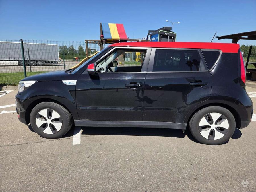 Melns Kia Soul 2015 Marijampole, ar dzinēja tilpumu 0.00 L un nobraukumu 118 tūkst. km par 3950 €, foto 8 vietnē AUTOMOTO.COM.LV