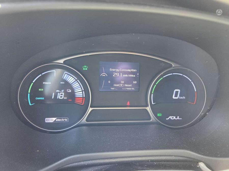 Melns Kia Soul 2015 Marijampole, ar dzinēja tilpumu 0.00 L un nobraukumu 118 tūkst. km par 3950 €, foto 11 vietnē AUTOMOTO.COM.LV