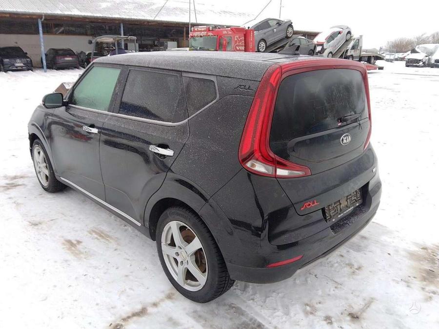 Melns Kia Soul 2019 Šauļi, ar dzinēja tilpumu 0.00 L un nobraukumu 82 tūkst. km par 10350 €, foto 2 vietnē AUTOMOTO.COM.LV