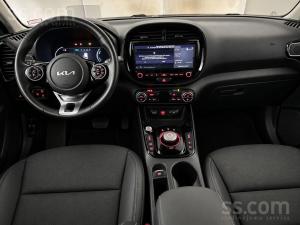 Melns Kia Soul 2022 Rīga, ar dzinēja tilpumu 1.60 L un nobraukumu 82 tūkst. km par 21990 €, foto 4 vietnē AUTOMOTO.COM.LV