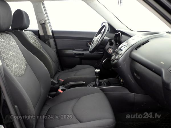 Киа Soul 2010 в Таллин на AUTOMOTO.COM.LV Черный Киа Soul 2010 в Таллин, объемом двигателя 1.60 л и пробегом 269 тыс. км за 1699 €, фото 7 на AUTOMOTO.COM.LV