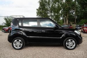 Melns Kia Soul 2011 Liepāja, ar dzinēja tilpumu 1.60 L un nobraukumu 177 tūkst. km par 3450 €, foto 4 vietnē AUTOMOTO.COM.LV