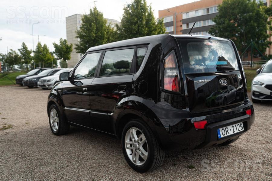 Melns Kia Soul 2011 Liepāja, ar dzinēja tilpumu 1.60 L un nobraukumu 177 tūkst. km par 3450 €, foto 7 vietnē AUTOMOTO.COM.LV