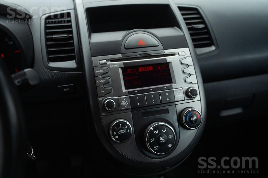 Melns Kia Soul 2011 Liepāja, ar dzinēja tilpumu 1.60 L un nobraukumu 177 tūkst. km par 3450 €, foto 15 vietnē AUTOMOTO.COM.LV