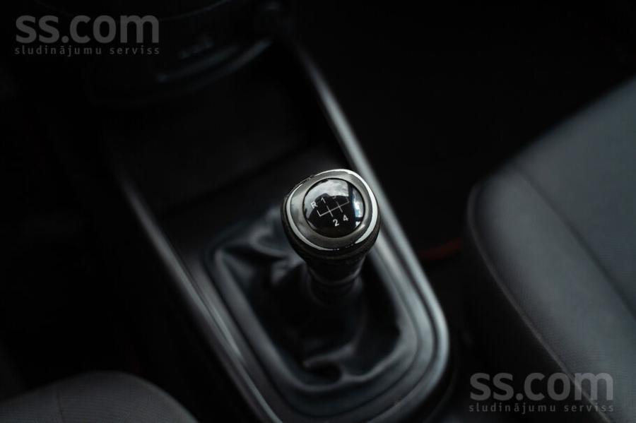 Melns Kia Soul 2011 Liepāja, ar dzinēja tilpumu 1.60 L un nobraukumu 177 tūkst. km par 3450 €, foto 16 vietnē AUTOMOTO.COM.LV