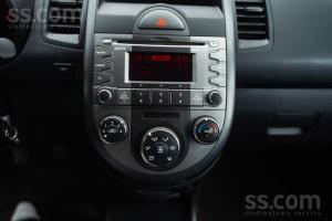 Melns Kia Soul 2011 Liepāja, ar dzinēja tilpumu 1.60 L un nobraukumu 177 tūkst. km par 3450 €, foto 18 vietnē AUTOMOTO.COM.LV