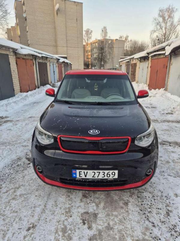 Melns Kia Soul 2015 Kauņa, ar dzinēja tilpumu 0.00 L un nobraukumu 103 tūkst. km par 3000 €, foto 1 vietnē AUTOMOTO.COM.LV