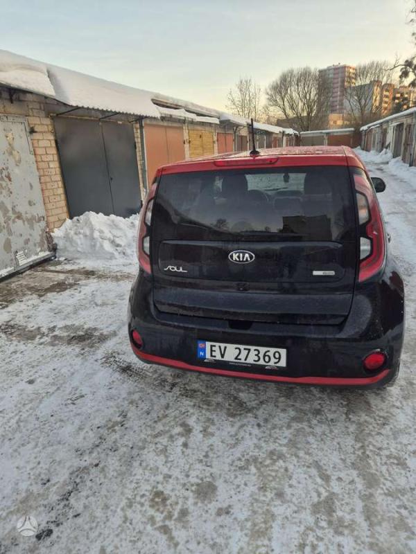 Melns Kia Soul 2015 Kauņa, ar dzinēja tilpumu 0.00 L un nobraukumu 103 tūkst. km par 3000 €, foto 3 vietnē AUTOMOTO.COM.LV