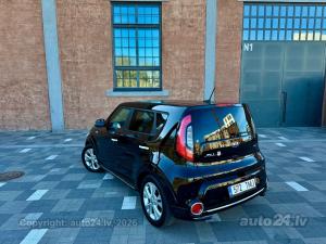 Melns Kia Soul 2015 Tallina, ar dzinēja tilpumu 1.60 L un nobraukumu 189 tūkst. km par 8999 €, foto 3 vietnē AUTOMOTO.COM.LV