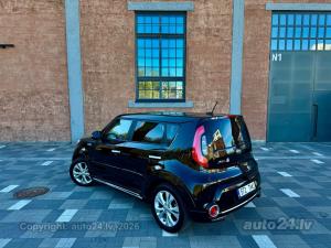 Melns Kia Soul 2015 Tallina, ar dzinēja tilpumu 1.60 L un nobraukumu 189 tūkst. km par 8999 €, foto 5 vietnē AUTOMOTO.COM.LV