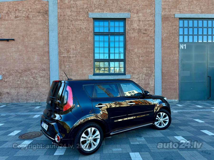 Melns Kia Soul 2015 Tallina, ar dzinēja tilpumu 1.60 L un nobraukumu 189 tūkst. km par 8999 €, foto 9 vietnē AUTOMOTO.COM.LV