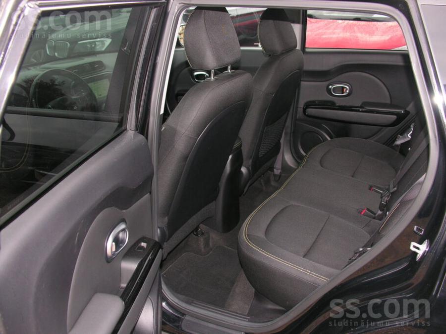 Melns Kia Soul 2015 Rīga, ar dzinēja tilpumu 1.60 L un nobraukumu 187 tūkst. km par 6950 €, foto 9 vietnē AUTOMOTO.COM.LV