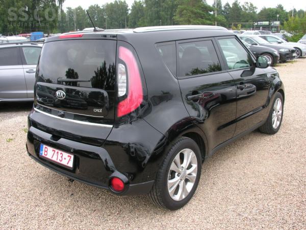 Black Kia Soul 2015 in Riga, with an engine capacity of 1.60 L and mileage of 187 thousand km for 6950 €, photo 3 on AUTOMOTO.COM.LV