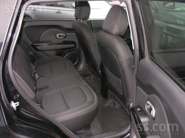 Black Kia Soul 2015 in Riga, with an engine capacity of 1.60 L and mileage of 187 thousand km for 6950 €, photo 7 on AUTOMOTO.COM.LV