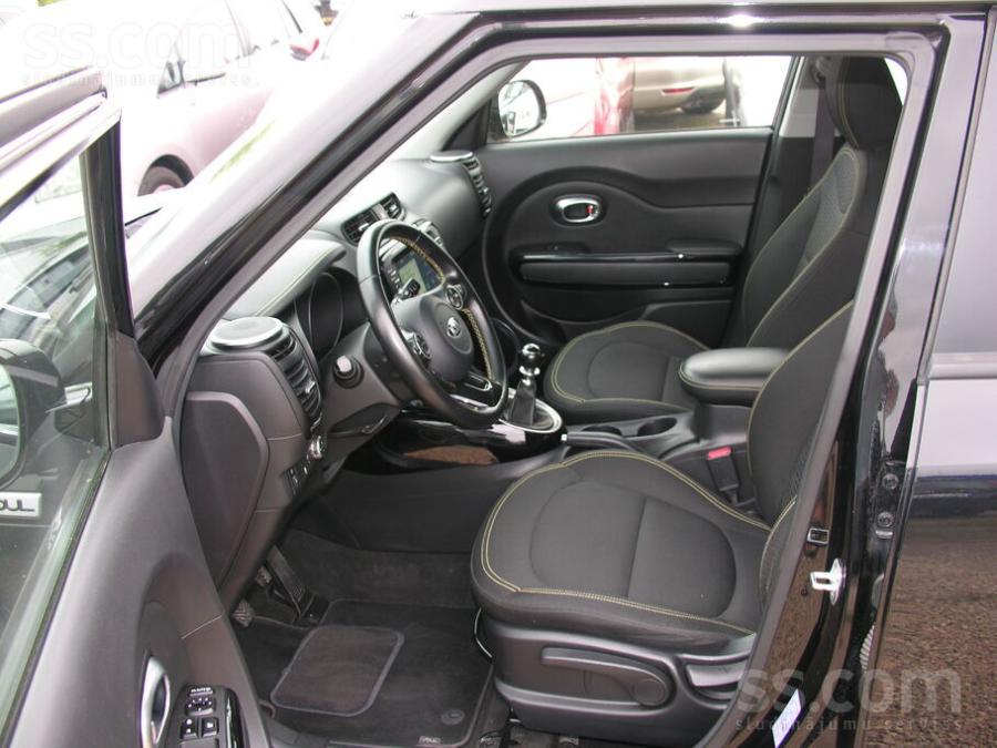 Melns Kia Soul 2015 Rīga, ar dzinēja tilpumu 1.60 L un nobraukumu 187 tūkst. km par 6950 €, foto 10 vietnē AUTOMOTO.COM.LV