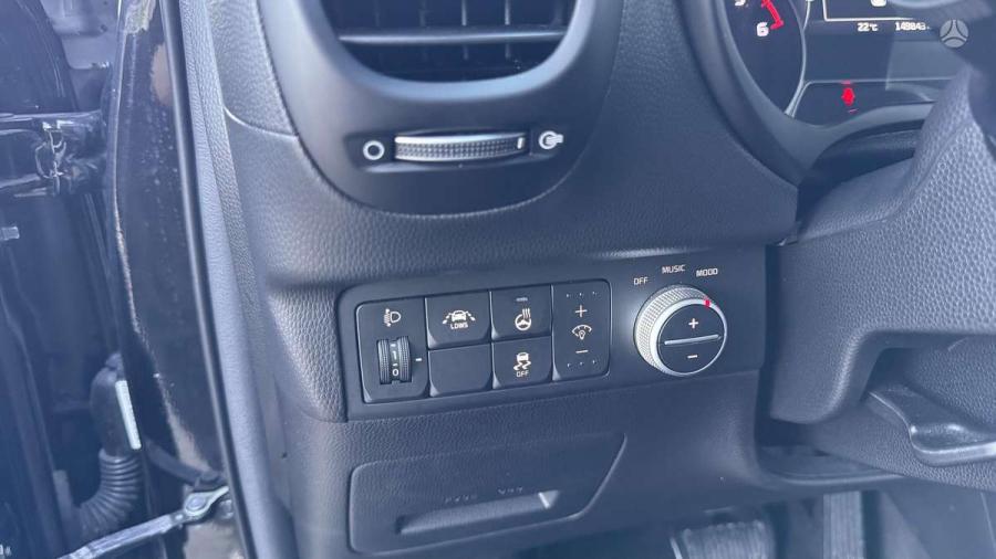 Melns Kia Soul 2015 Kauņa, ar dzinēja tilpumu 1.60 L un nobraukumu 150 tūkst. km par 9700 €, foto 29 vietnē AUTOMOTO.COM.LV