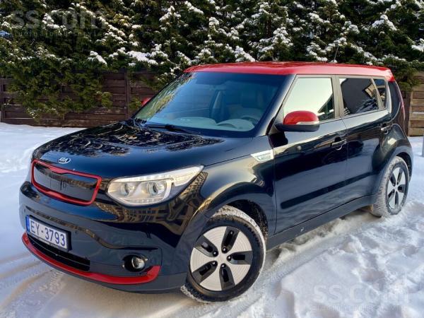 Black Kia Soul 2016 in Riga, with an engine capacity of 1.60 L and mileage of 110 thousand km for 8450 €, photo 1 on AUTOMOTO.COM.LV