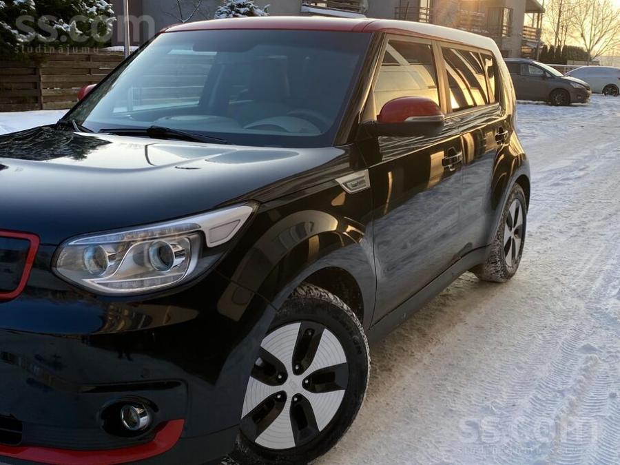 Melns Kia Soul 2016 Rīga, ar dzinēja tilpumu 1.60 L un nobraukumu 110 tūkst. km par 8450 €, foto 34 vietnē AUTOMOTO.COM.LV