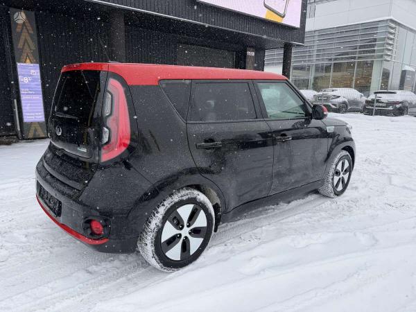 Melns Kia Soul 2016 Šauļi, ar dzinēja tilpumu 0.00 L un nobraukumu 171 tūkst. km par 4700 €, foto 2 vietnē AUTOMOTO.COM.LV