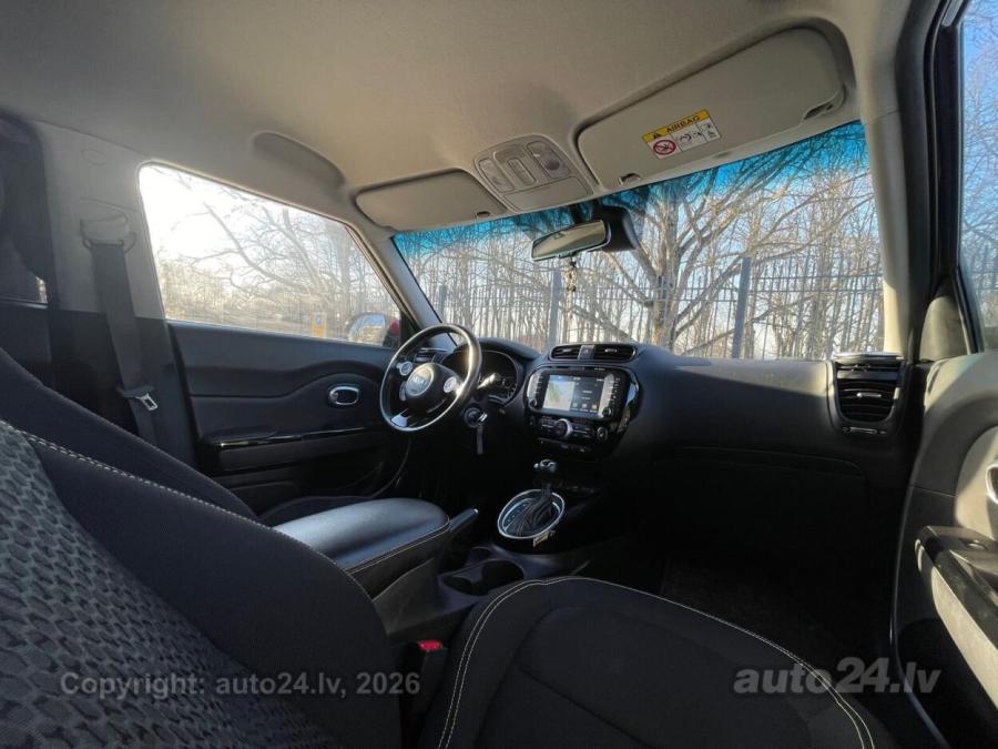 Black Kia Soul 2016 in Tallinn, with an engine capacity of 1.60 L and mileage of 174 thousand km for 9500 €, photo 6 on AUTOMOTO.COM.LV