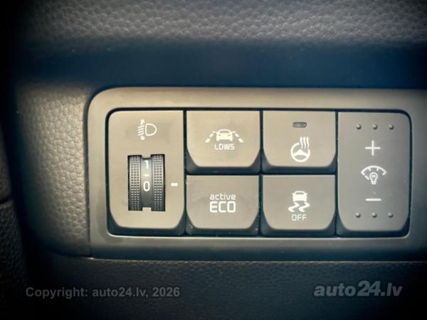 Black Kia Soul 2016 in Tallinn, with an engine capacity of 1.60 L and mileage of 174 thousand km for 9500 €, photo 11 on AUTOMOTO.COM.LV
