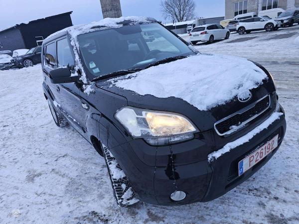 Black Kia Soul 2010 in Taurage, with an engine capacity of 1.60 L and mileage of 207 thousand km for 2300 €, photo 6 on AUTOMOTO.COM.LV